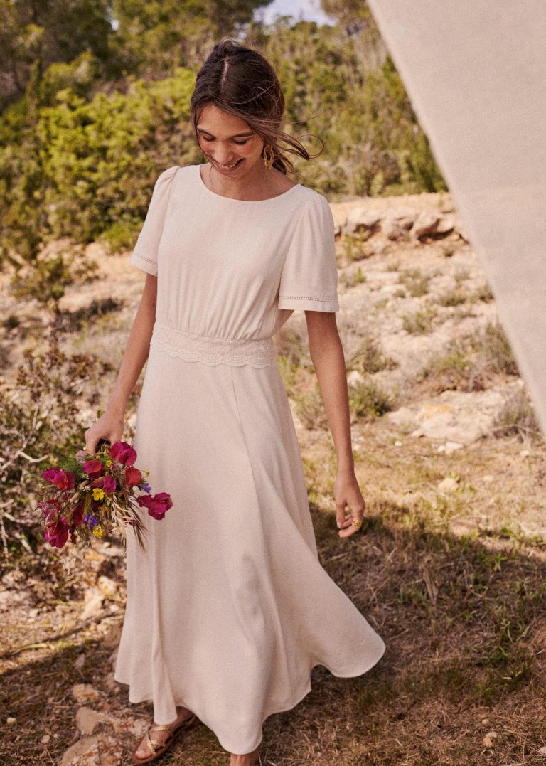 Sézane - La collection cérémonie - la mariee aux pieds nus